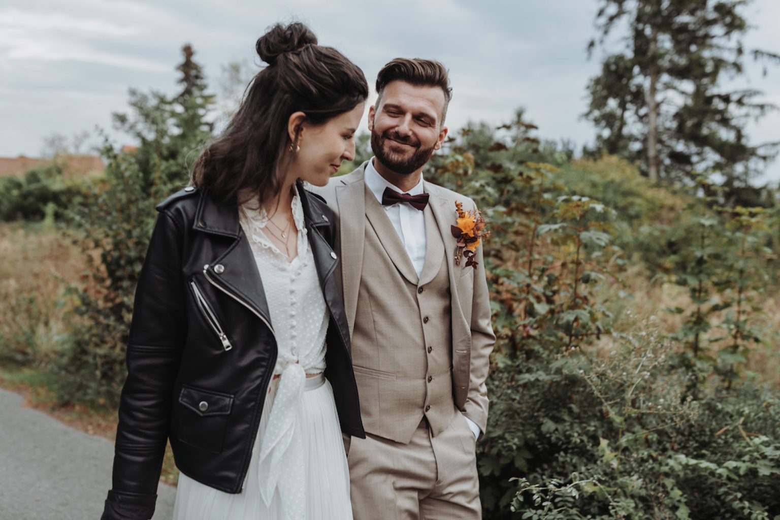 Boho & Vintage Brautmode in Mainz – Modern. Authentisch. Du. - Elas Bräute